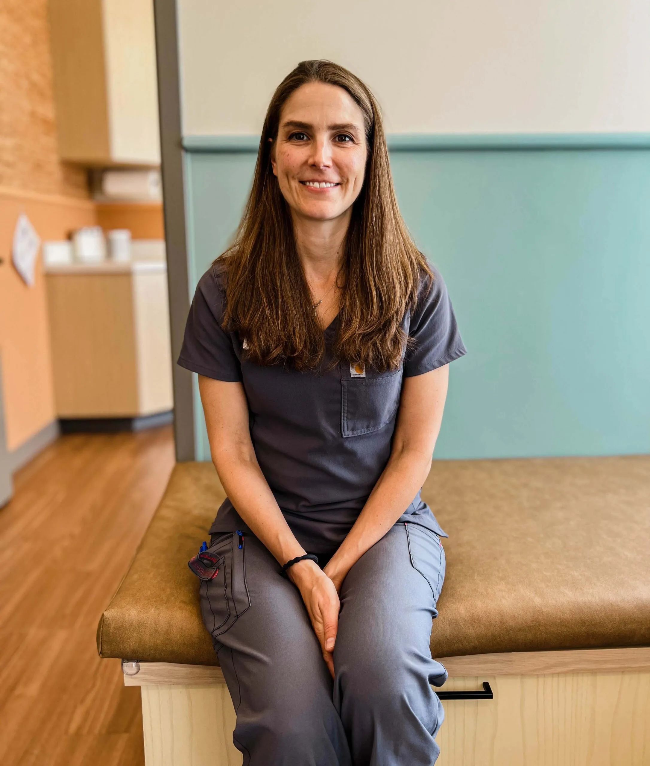 Dr. Elizabeth Abato - Arlington Vet – Urgent Animal Care of Arlington